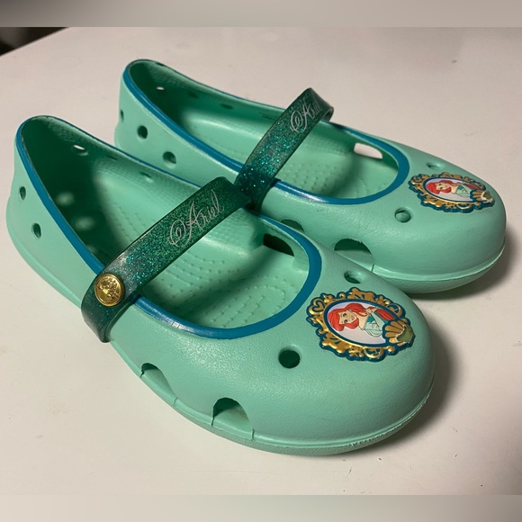 CROCS | Shoes | Gently Used Ariel Crocs Sandals | Poshmark